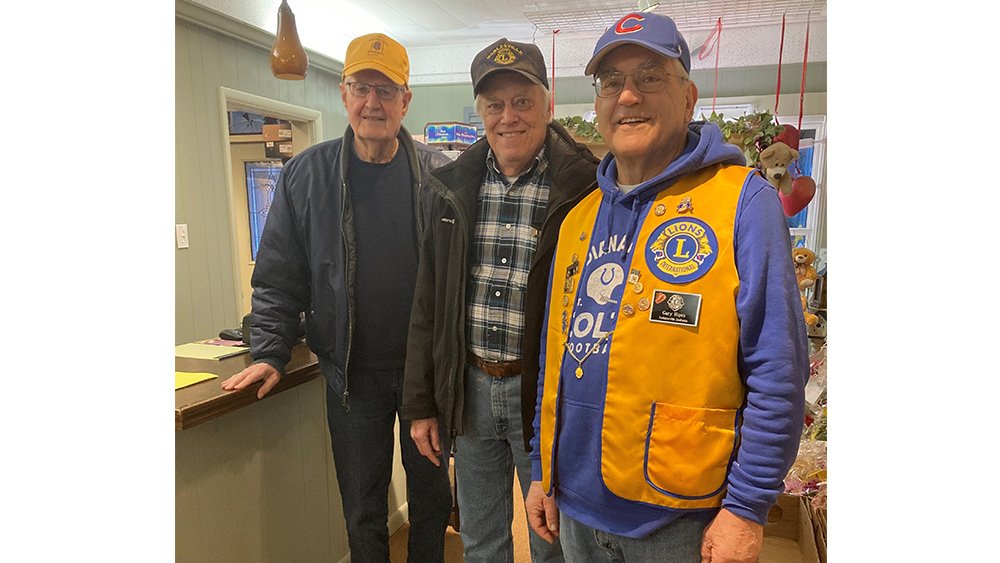 Noblesville Lions share the love with help of Adriene’s Flowers