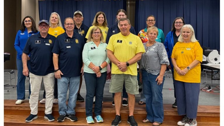 Lions screen elementary students for vision impairment